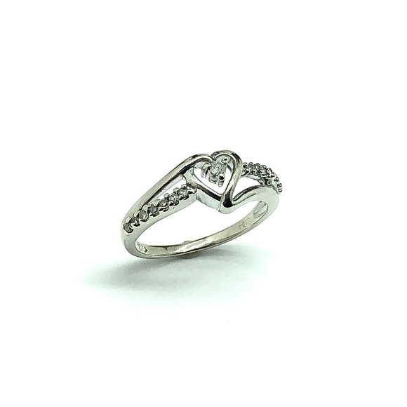 10k White Gold & Diamonds! | Jewelry | K White Gold Diamond Heart Ring ...